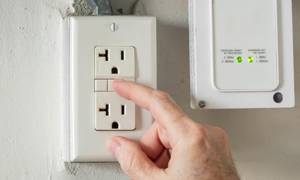 What Is GFCI? The Purpose Of GFCI Outlets In Your Home - Mainstream ...
